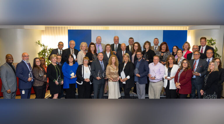 Honoring accomplishments – USPS Employee News