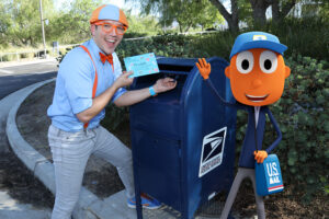 Mr. ZIP appears in a new holiday special – USPS Employee News